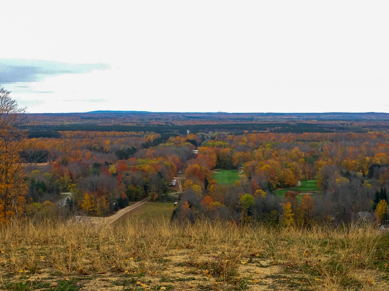 The One Fall Color Tour You Must take in Northern Michigan