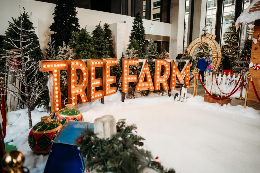 Christmasy Day Trip to Downtown Detroit - from Michigan with Love Blog